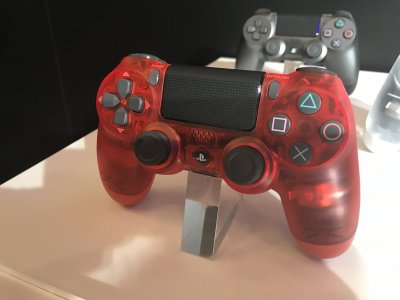 TGS 2017 - PS4 : quelques photos des superbes prochaines DualShock 4 ...