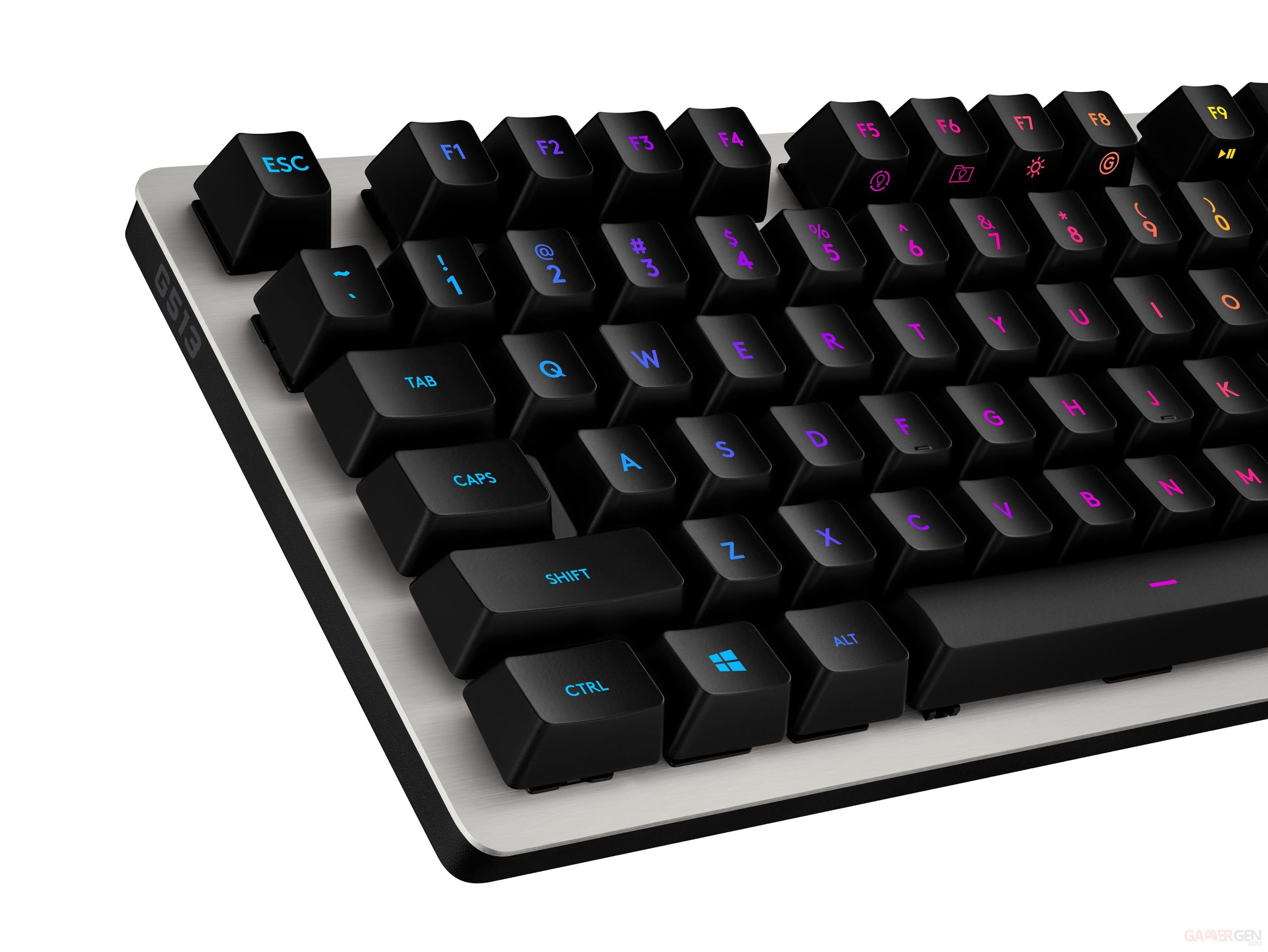 Logitech G LIGHTSYNC : un clavier mécanique et des enceintes avec des ...