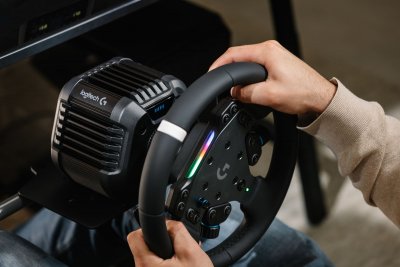 Logitech G dévoile le RS50 Direct Drive et le pédalier RS pour les ...