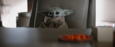 DISNEY+ : The Mandalorian, Grogu est un vrai gosse dans un extrait de ...