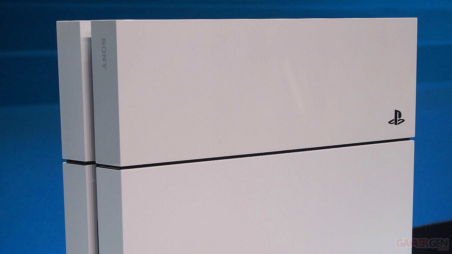 PS4 : nos photos maison de la console blanche et de la DualShock 4 ...