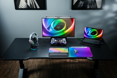 Razer : retour dans les années 90 avec la collection Phantom White ...